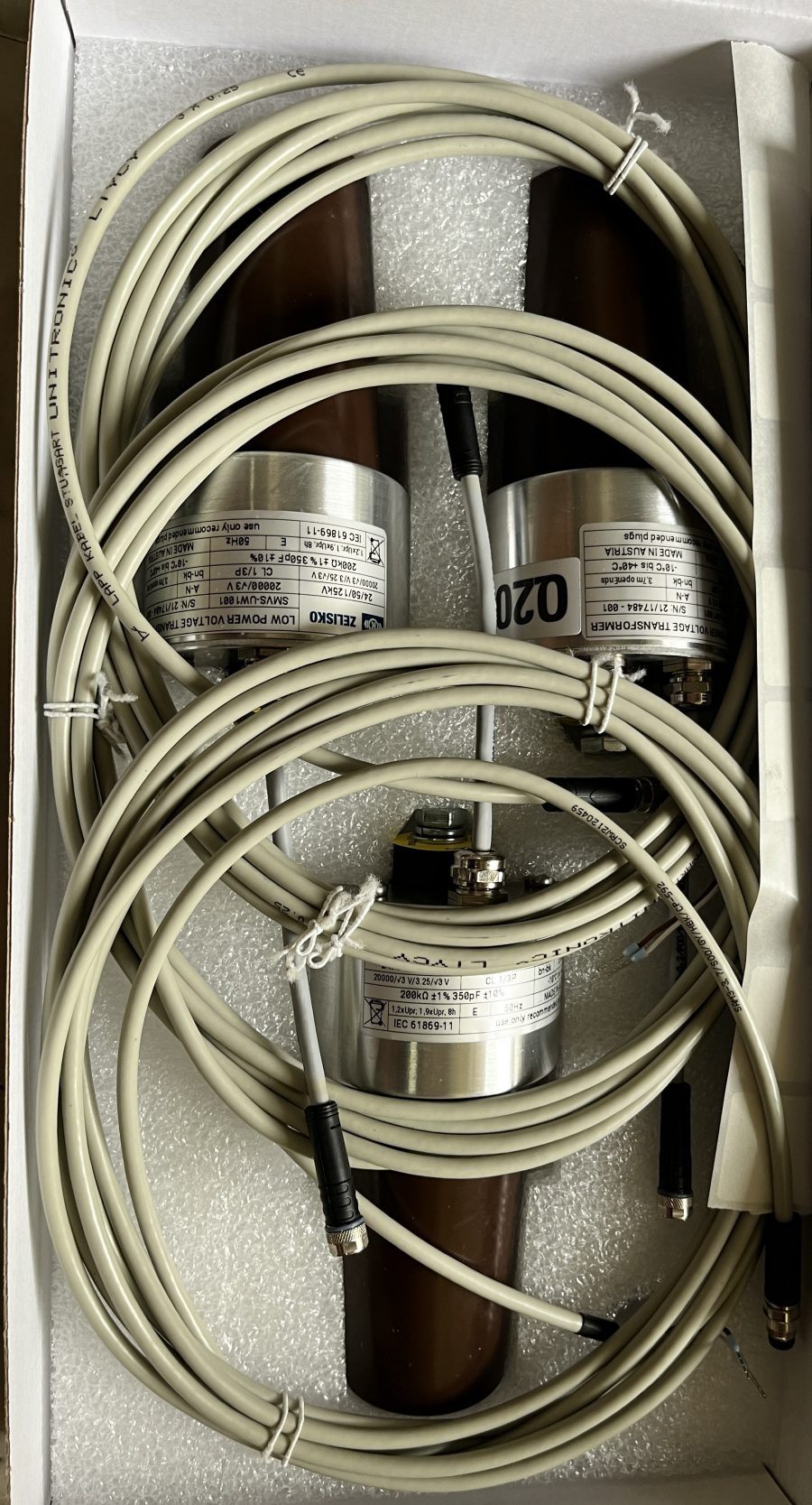 Voltage and Current Sensor with grid intelligent monitor
