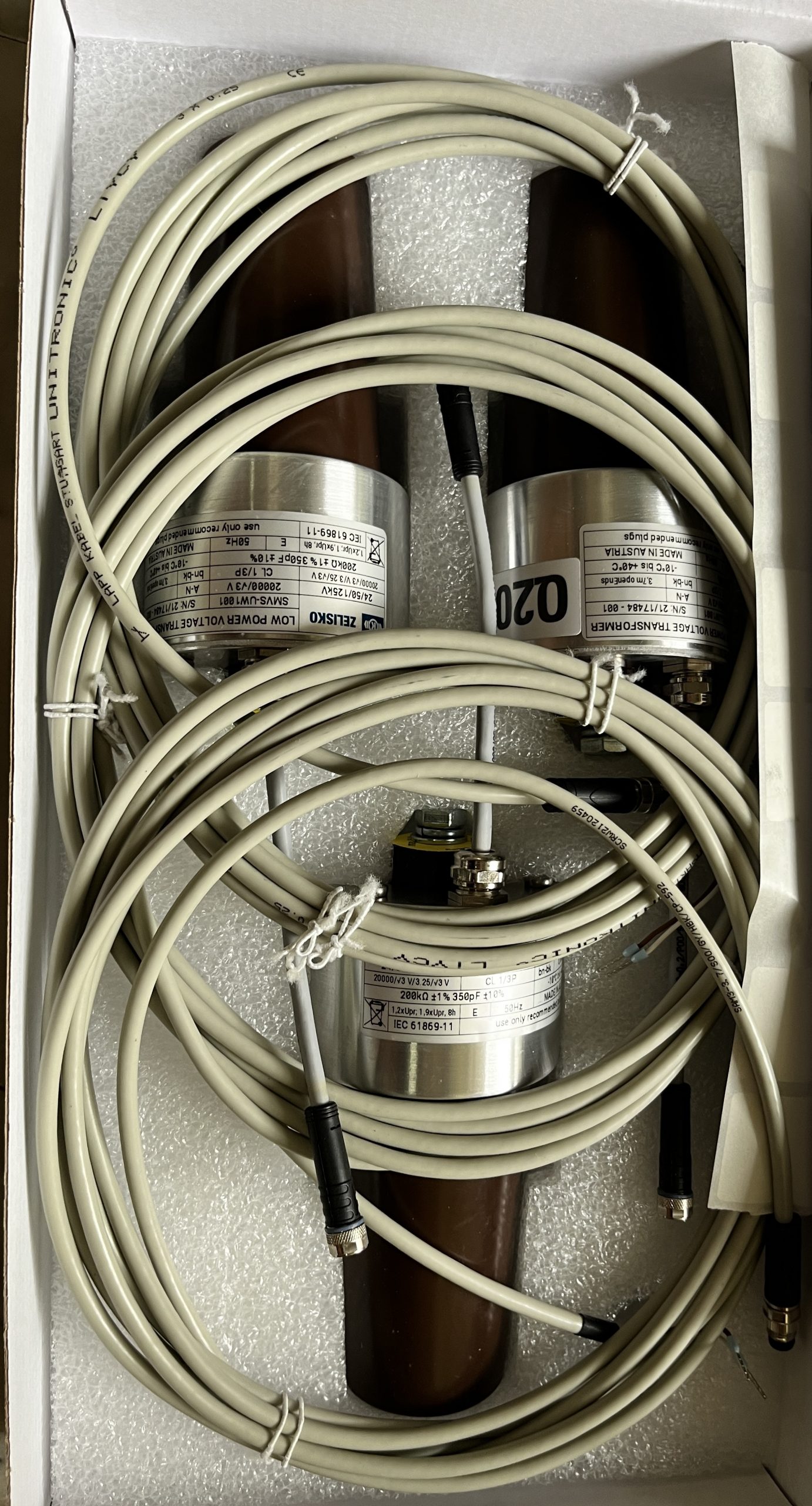 Voltage and Current Sensor with grid intelligent monitor